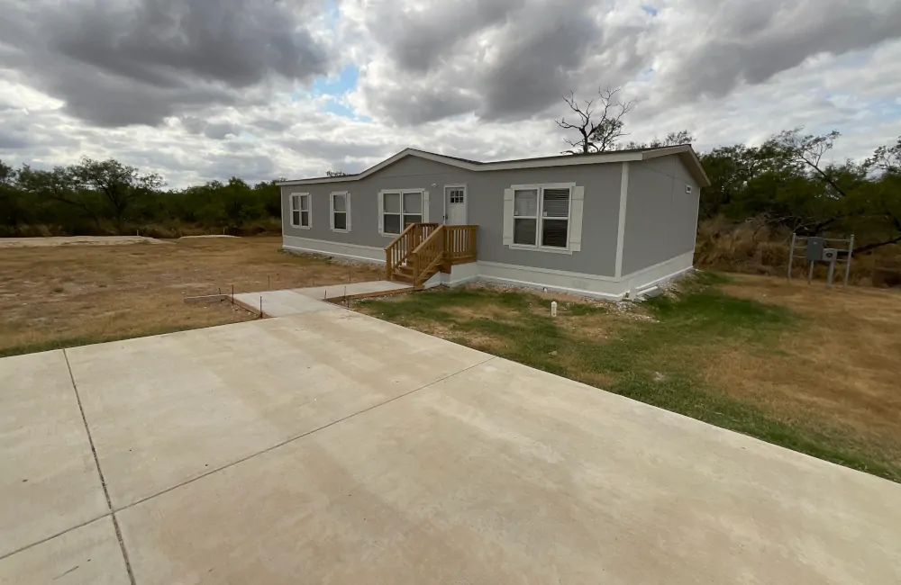 Clayton Hey Jude - 4/5 Bed 2 Bath Mobile Home For Sale